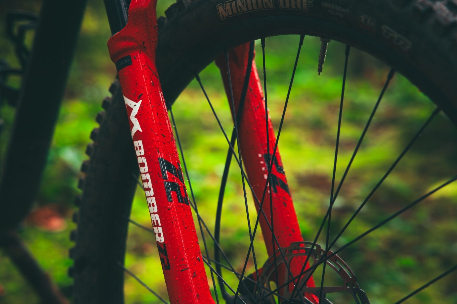 $2,600 GT Sensor Comp Trail Bike Review - Singletracks Mountain Bike News