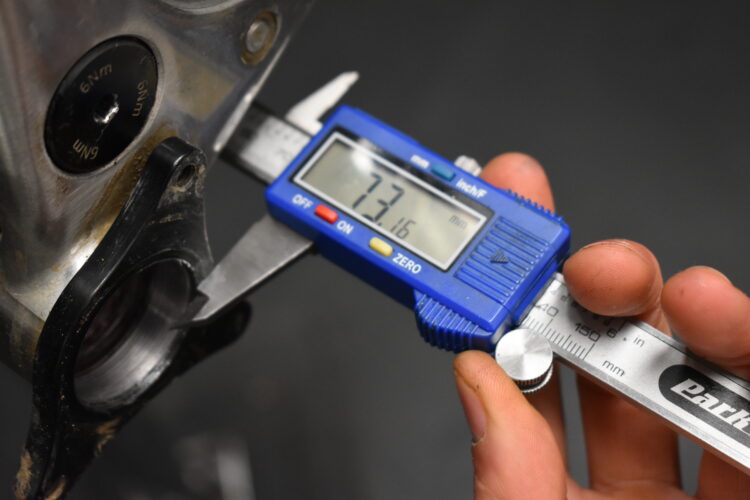 How to Find the Right Bottom Bracket for Your Mountain Bike ...