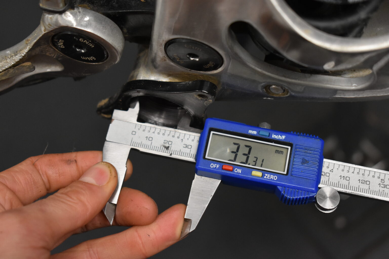 How to Find the Right Bottom Bracket for Your Mountain Bike ...