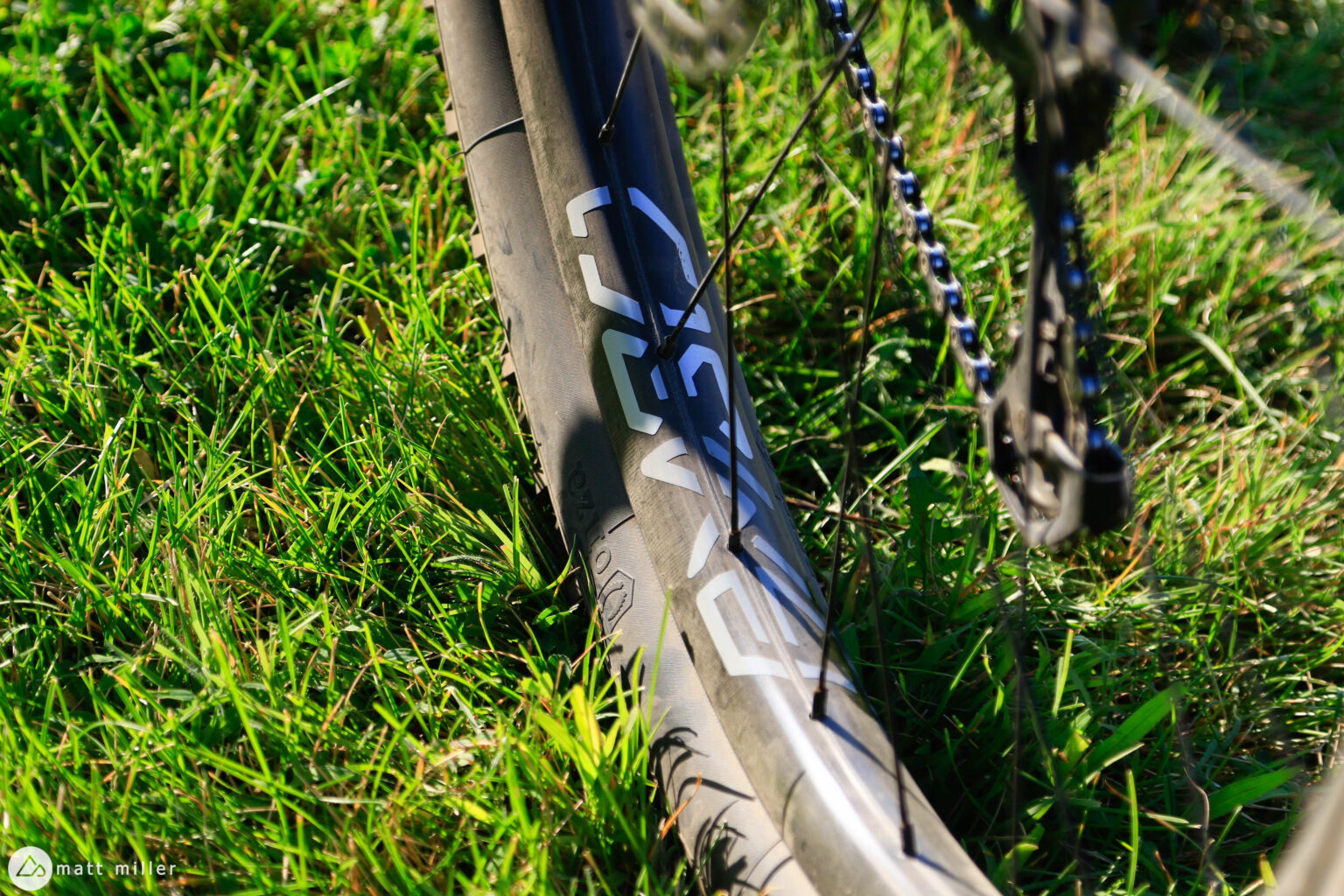 Carbon MTB Wheel Upgrades Under $1,500 - Singletracks Mountain Bike News