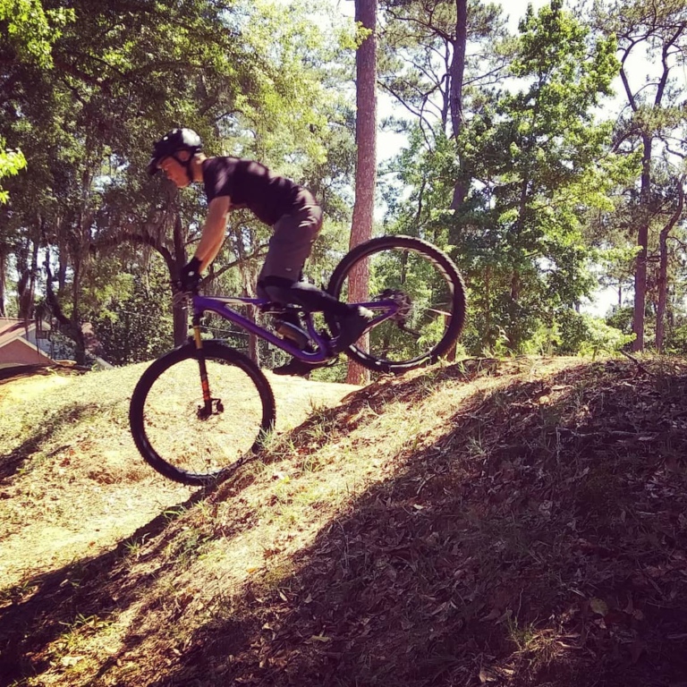 Mountain Bike Smoothly on Slabs and Steeps With These Tips ...