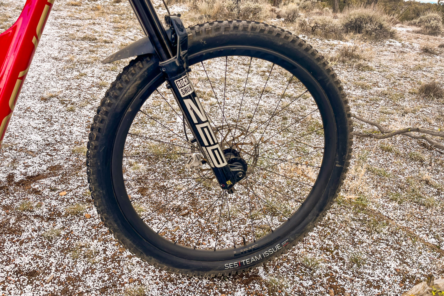 The Bontrager SE5 MTB Tire Delivers Familiar Performance [Review ...