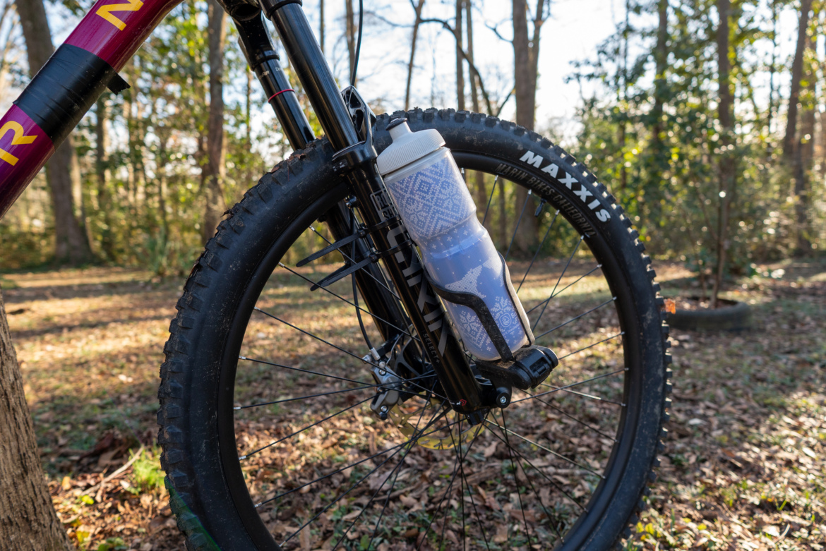 This New Kit Adds Seriously Sturdy Gear Mounts to Almost Any Fork [Review] - Singletracks ...