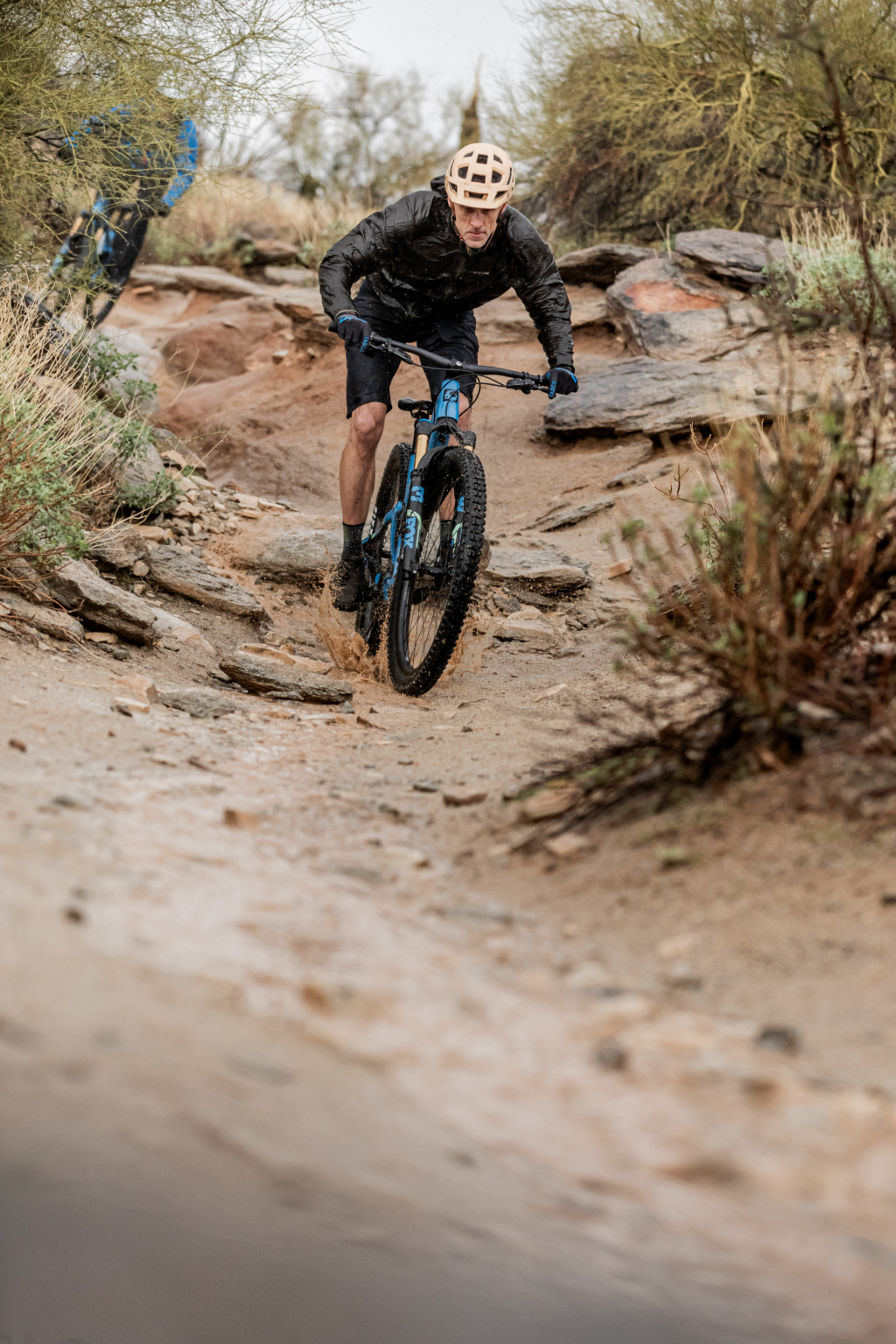 The New Pivot Switchblade V3 Rockets Ahead at a Flick of the Pedals ...