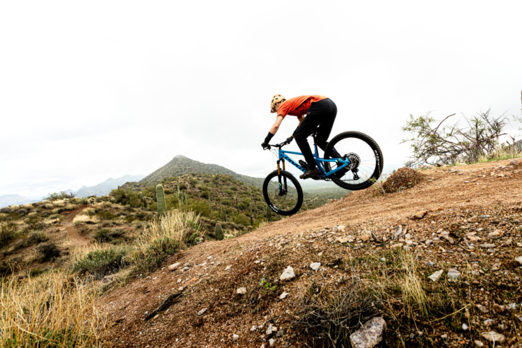 The New Pivot Switchblade V3 Rockets Ahead at a Flick of the Pedals ...