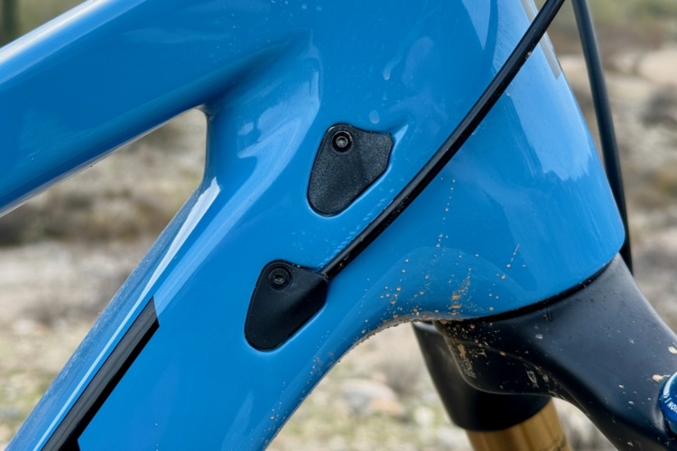 The New Pivot Switchblade V3 Rockets Ahead at a Flick of the Pedals ...