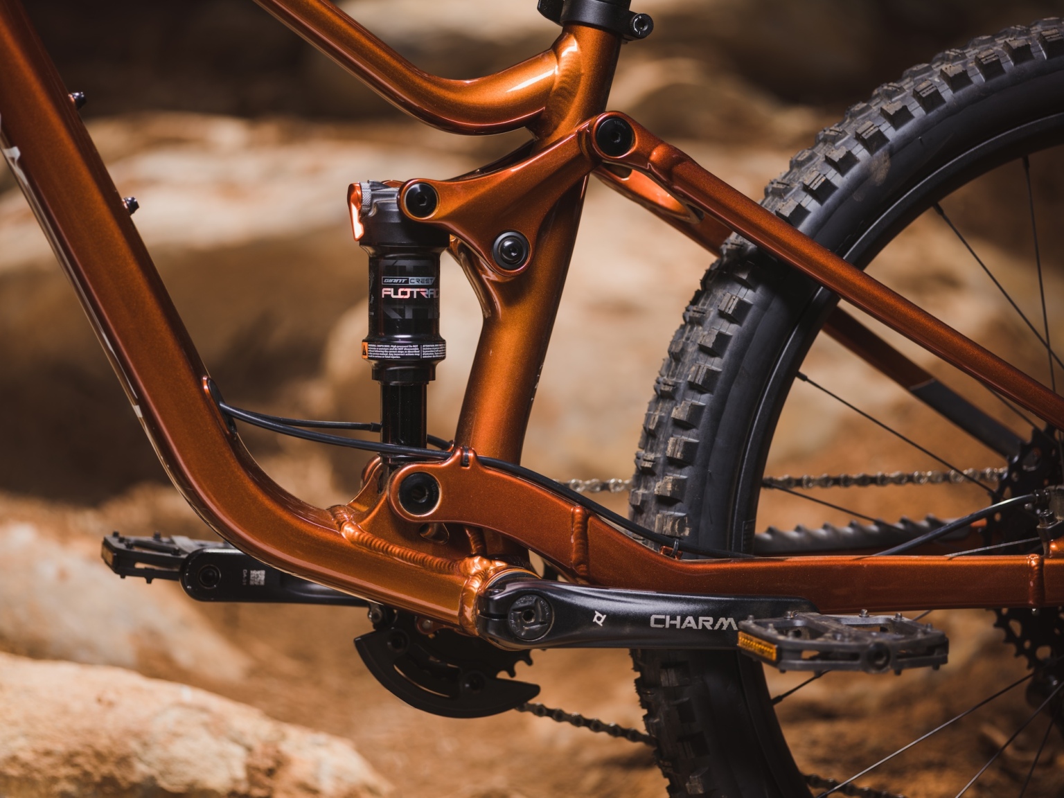 New Liv and Giant Faith full suspension mountain bikes features custom ...