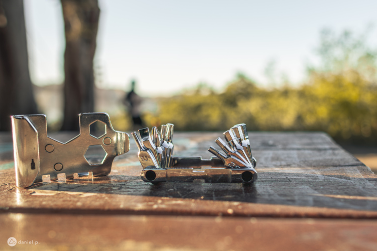 This multi-tool fits inside a belt buckle (and on your bike too ...