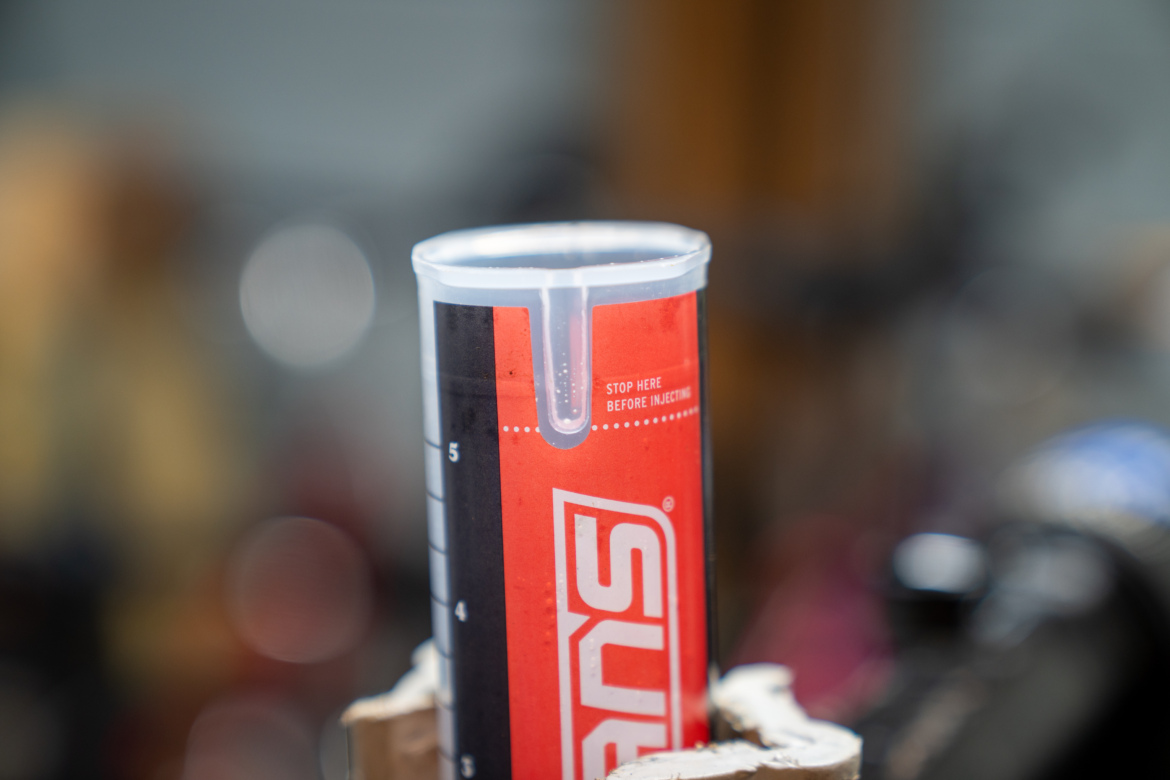 Stan's Tubeless Sealant Injector goes high volume and doesn't suck ...
