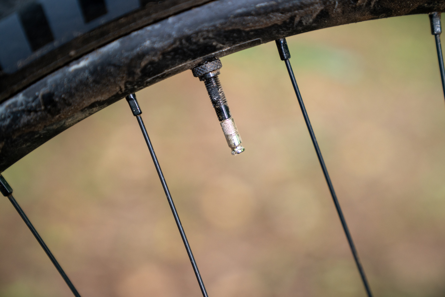 Clik Valve improves on Presta, but adds new complications ...