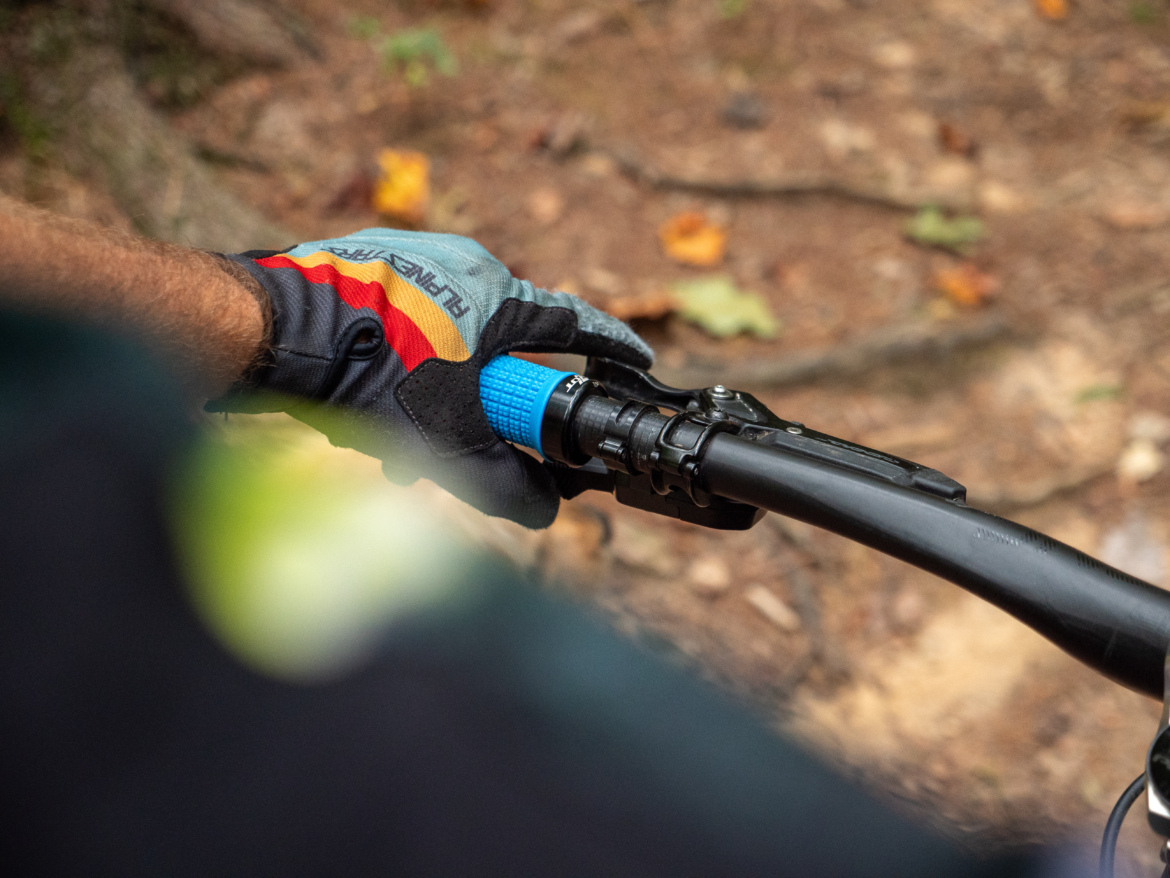 Fox Transfer Neo wireless dropper seatpost review - Singletracks ...