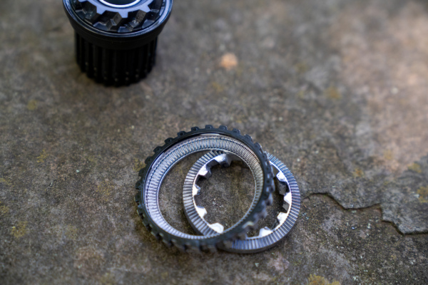 Are high engagement hubs better? It's complicated. - Singletracks ...