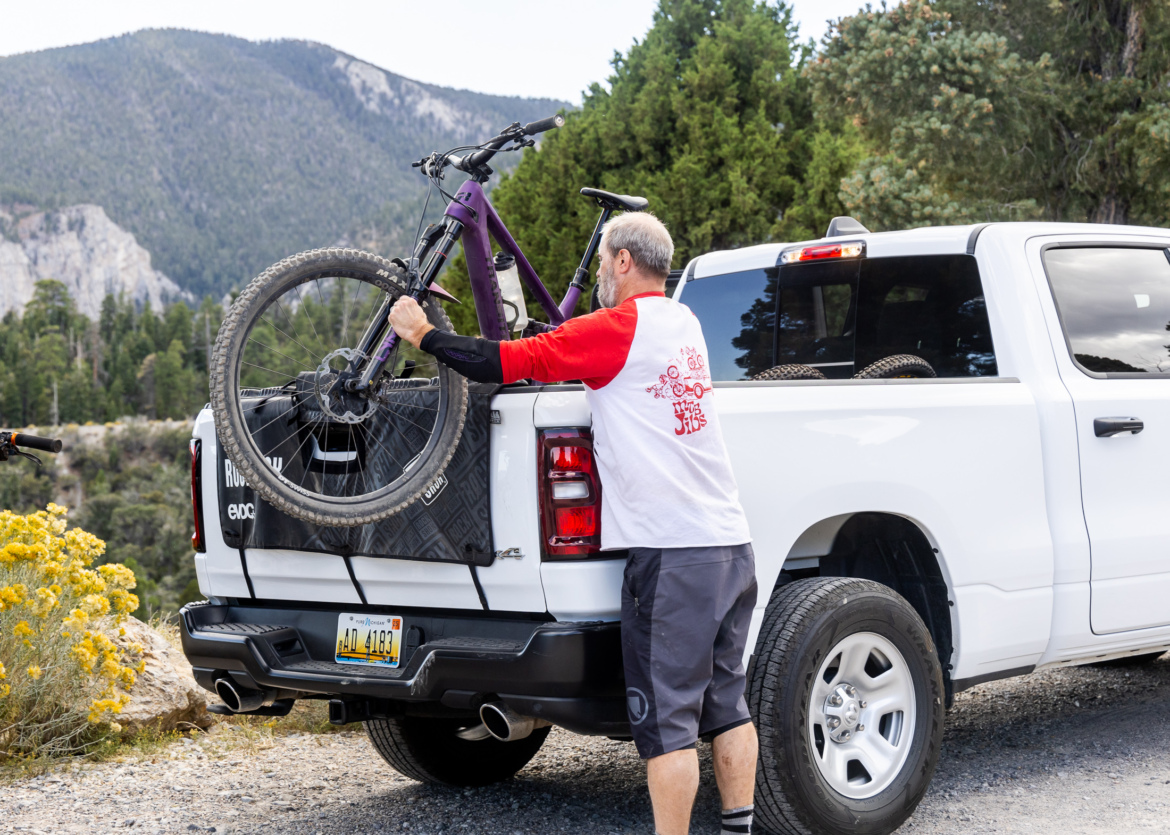 The 2025 Transition Sentinel v3 is like a BMX bike's bigger brother ...