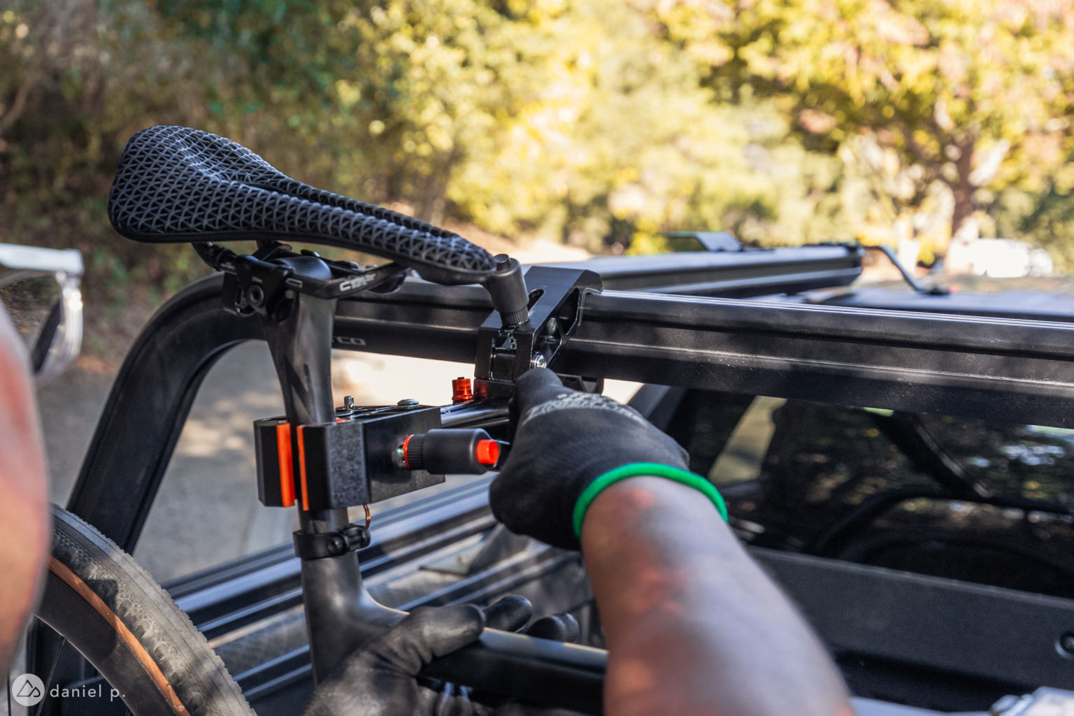 Mount the portable Altangle Connect bike repair stand anywhere ...