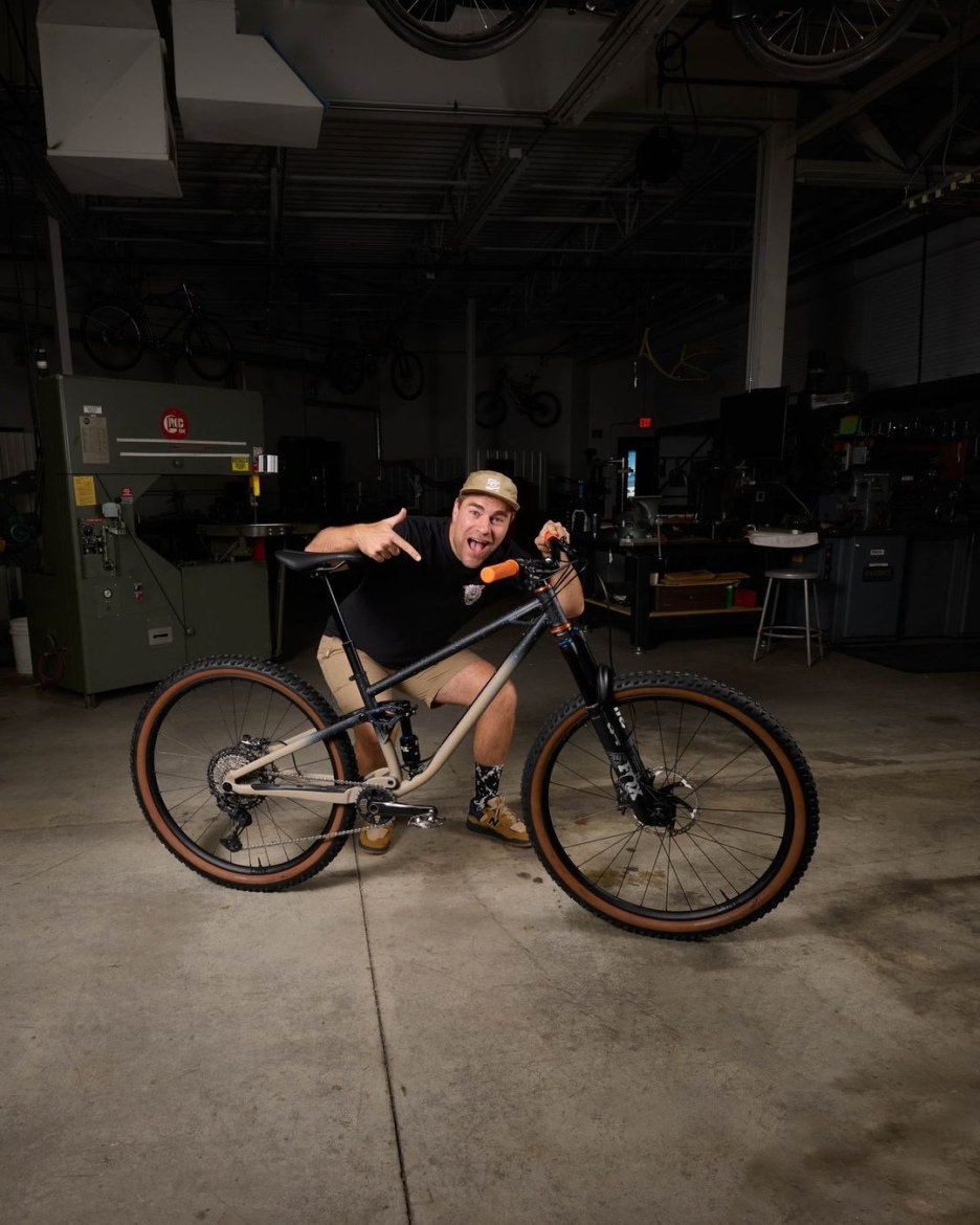 Would you buy this steel Trek full-suspension mountain bike ...