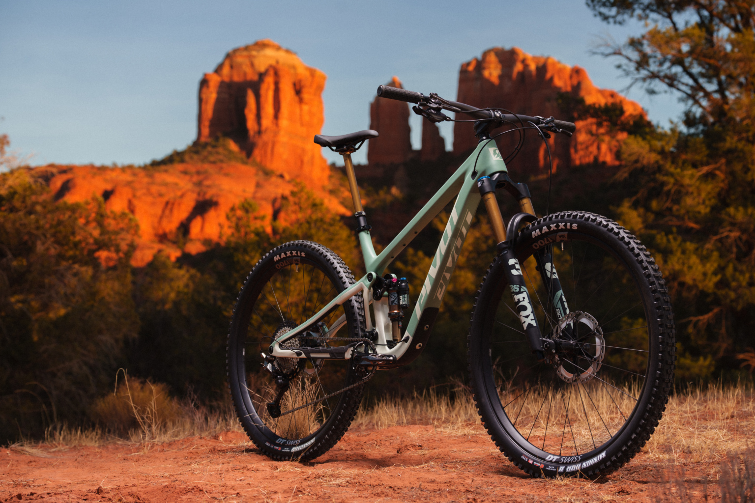New Pivot MTB shows us where 2025 trail bikes are headed - Singletracks ...