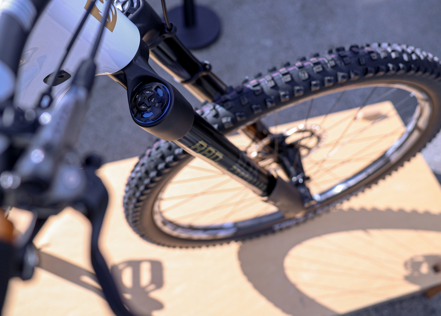 We can only speculate about this inverted Fox fork spotted at Sea Otter ...