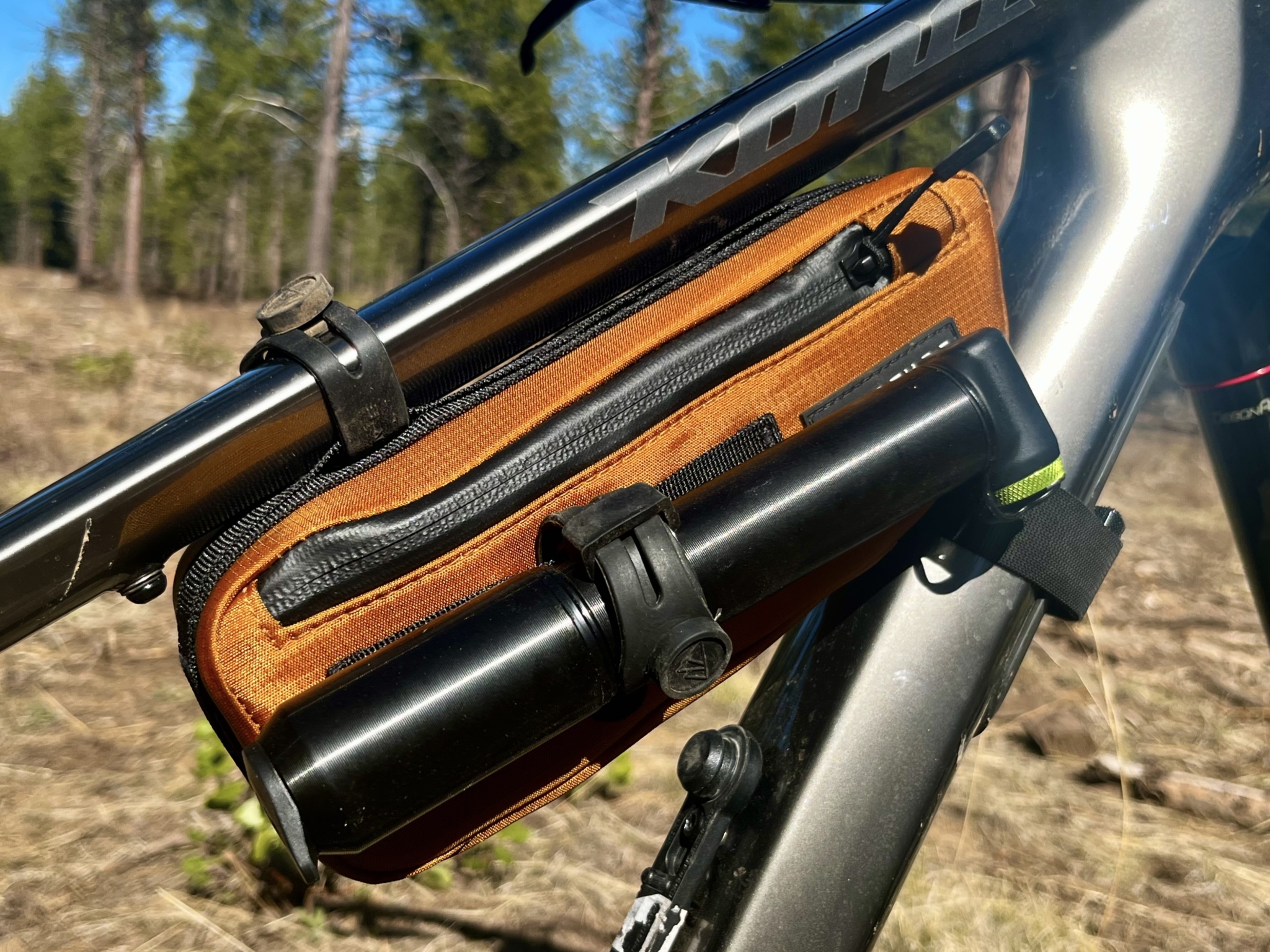 5 MTB frame bags that will actually fit (most) full-suspension bikes ...