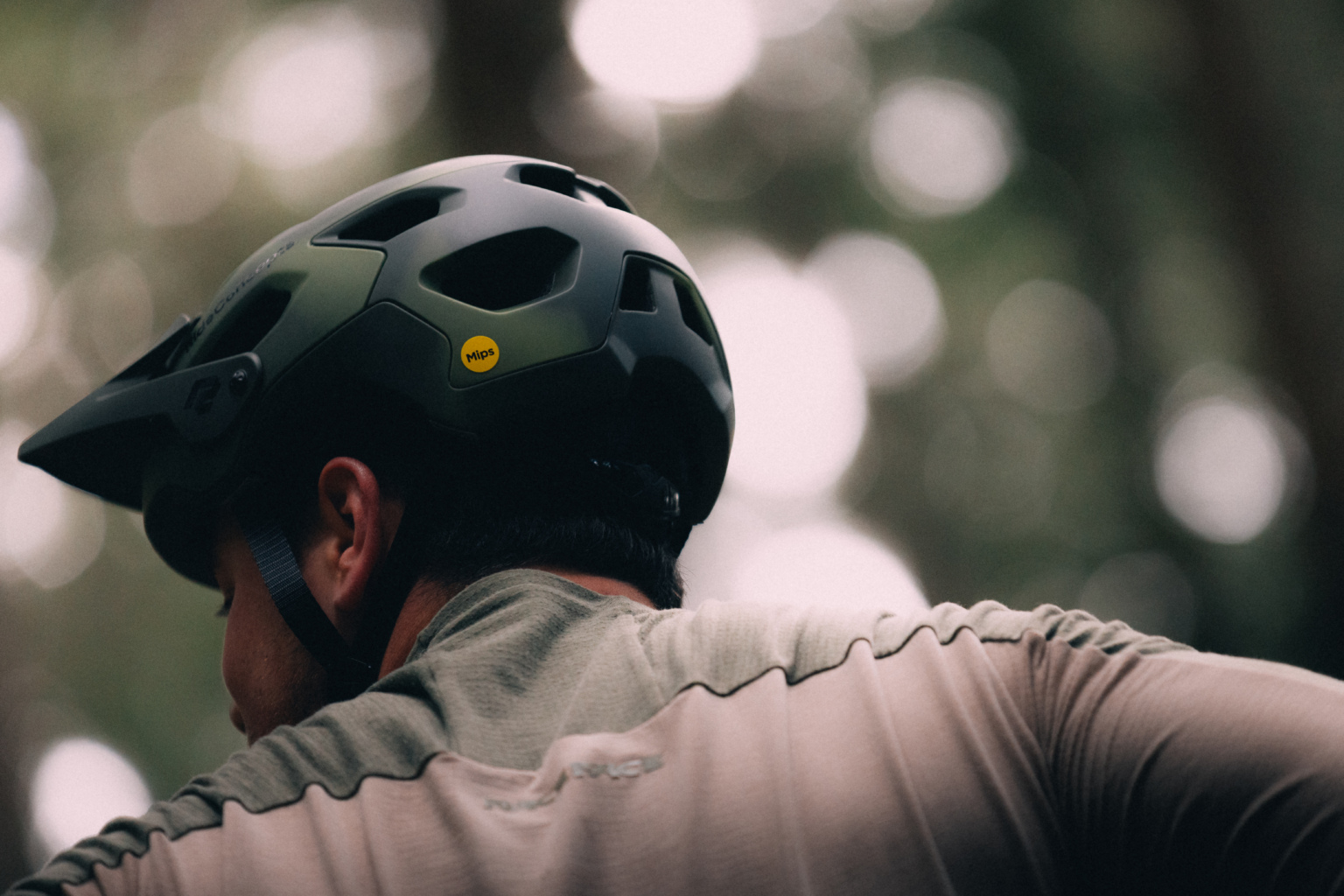 New Ride Concepts Deploy and Dissent MTB helmets are designed for XC to enduro - Singletracks ...