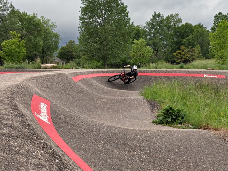 3 crucial MTB skills you can perfect at the pump track - Singletracks ...