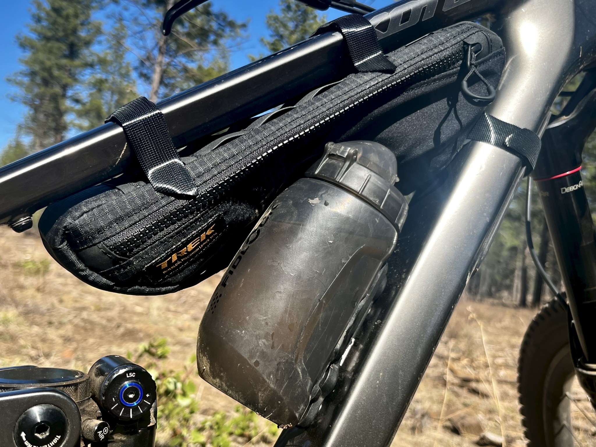 5 MTB frame bags that will actually fit (most) full-suspension bikes ...