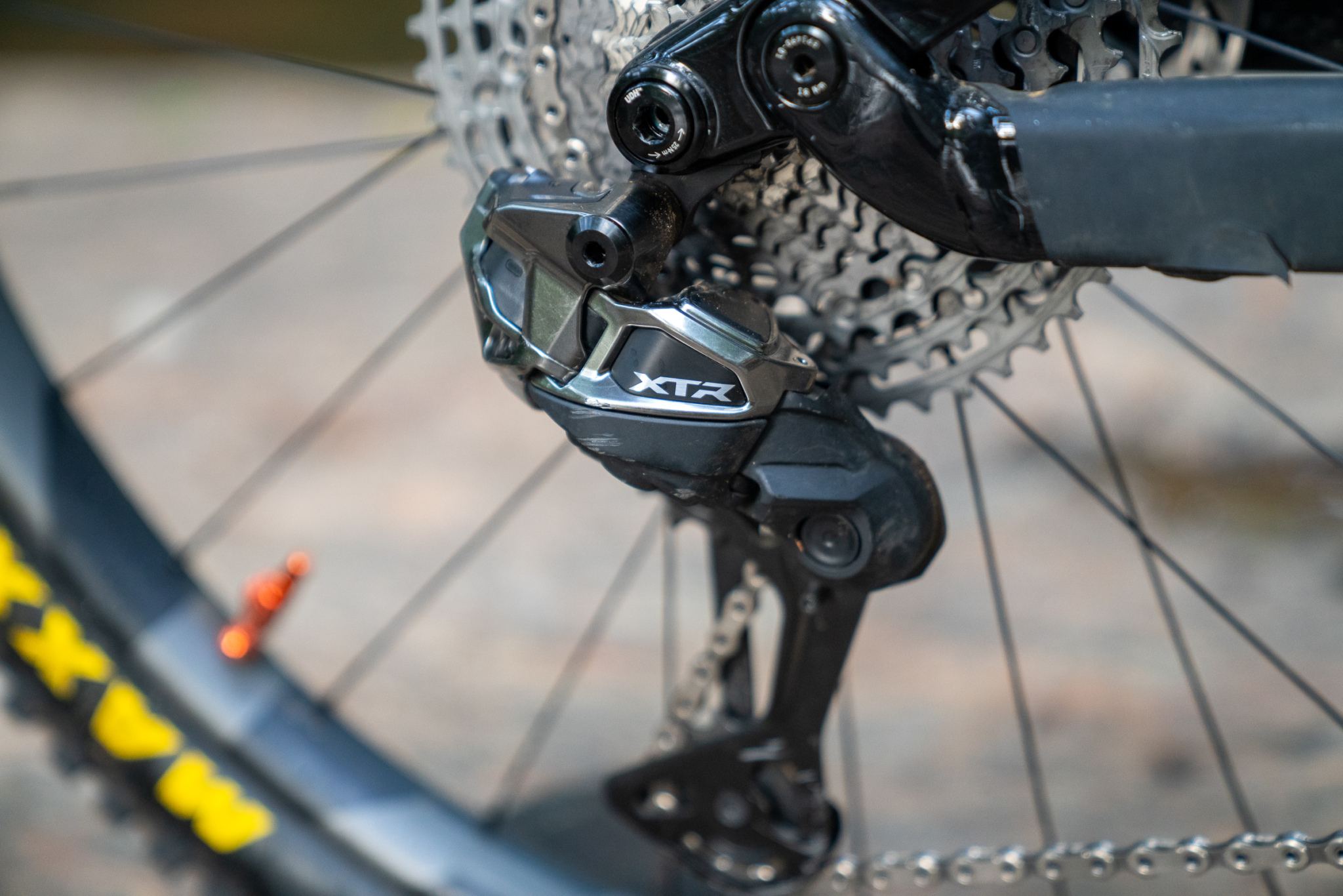 Shimano XTR Di2 wireless drivetrain review - Singletracks Mountain Bike ...