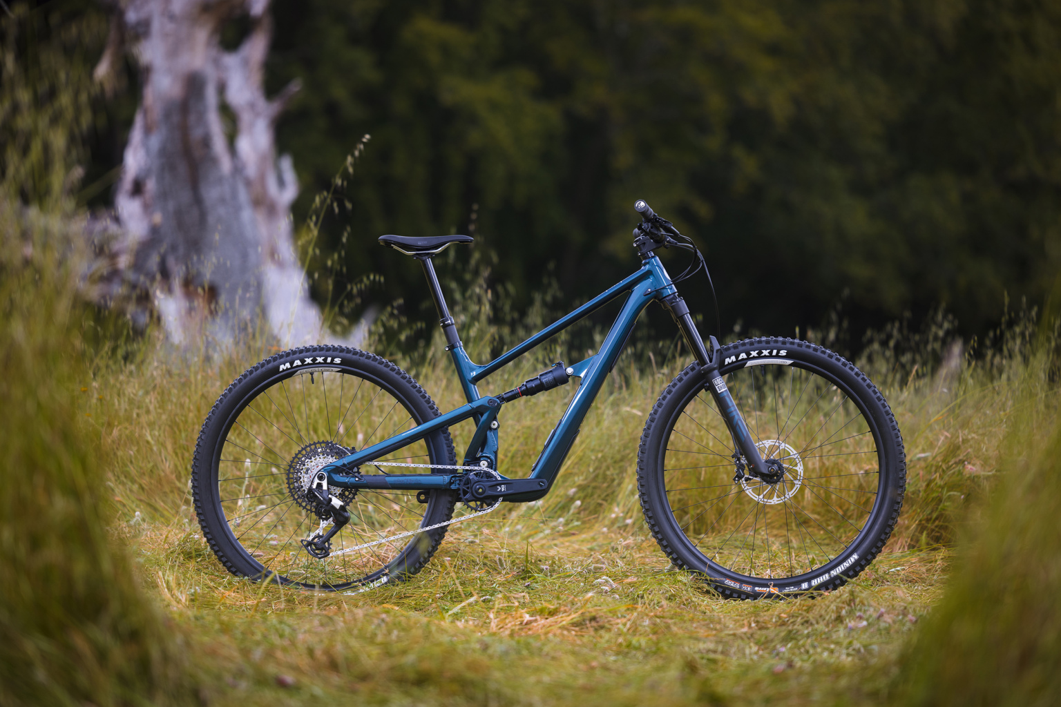 The New Ibis Ripley AF gains in-frame storage, mixed-wheel flip chip ...