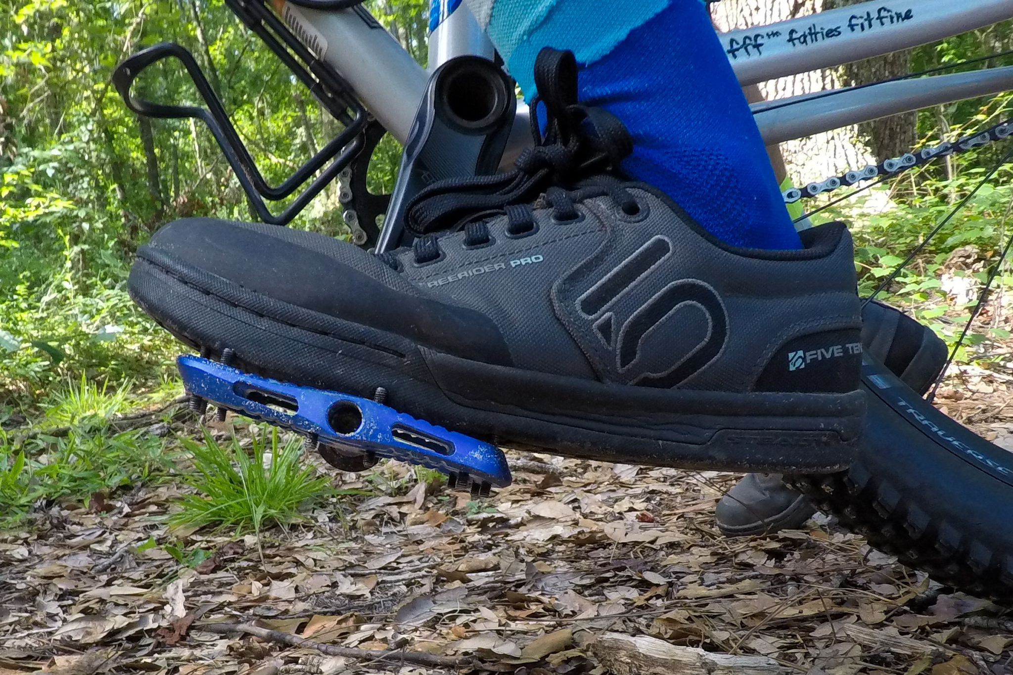 The OneUp Wave Pedals force proper foot placement [Review ...