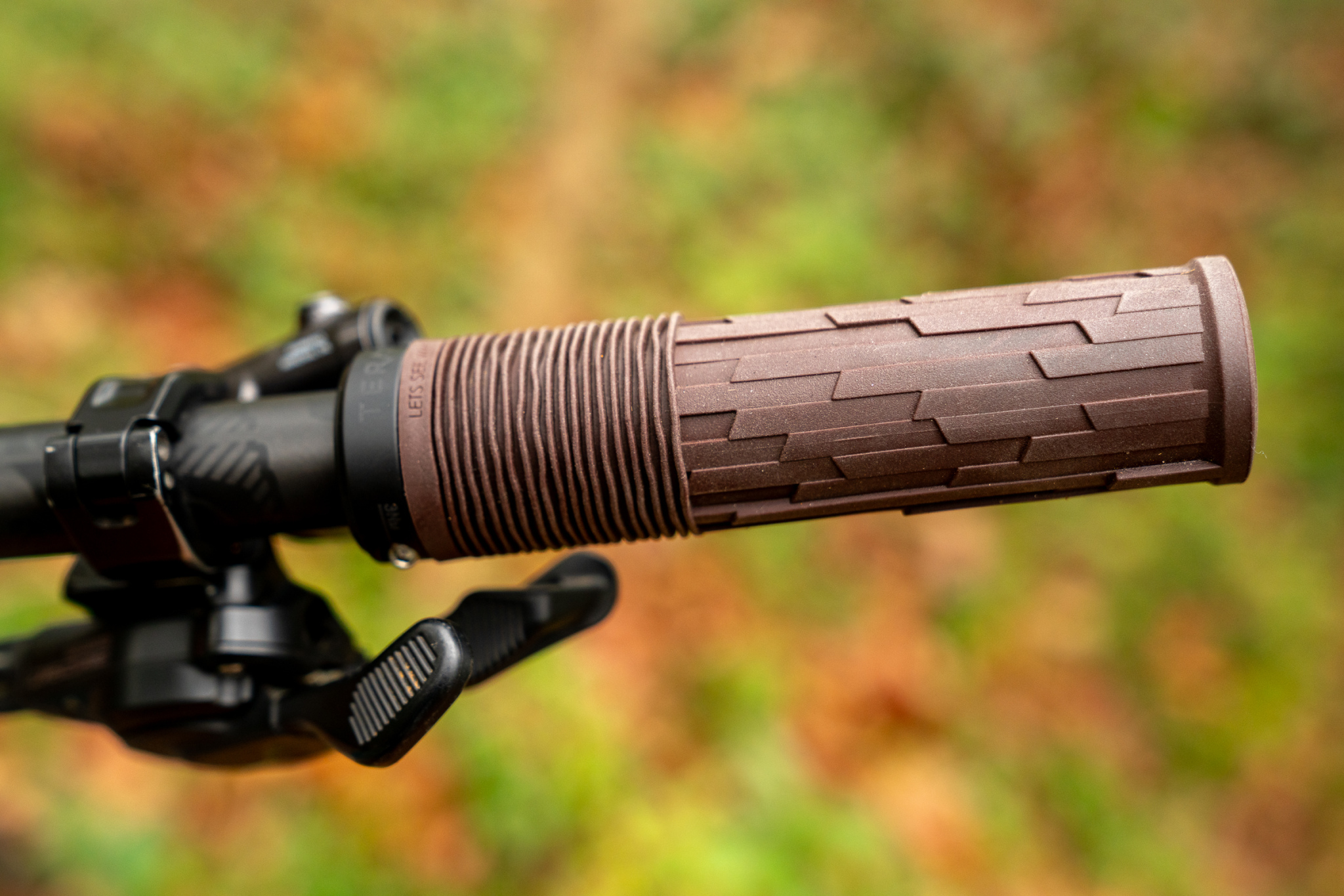 Teravail Lytho handlebar, stem, and grips provide a smart new option ...